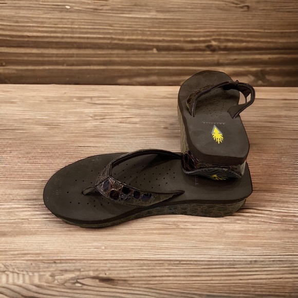 Volatile | Shoes | Volatile Frappuccino Wedge Sandal Size 9 Brown ...
